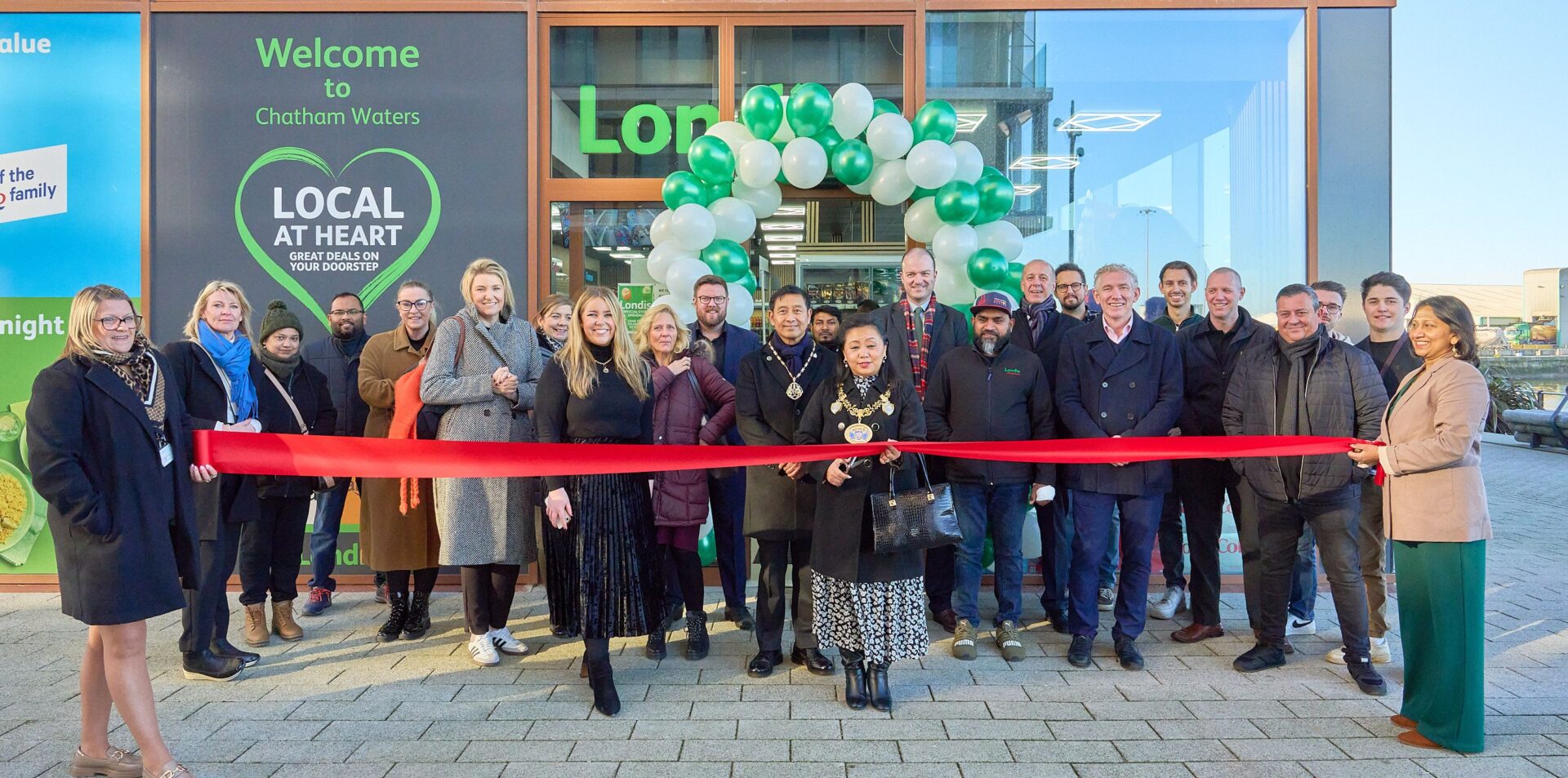Open for business! Londis opens brand new waterside store at Chatham ...